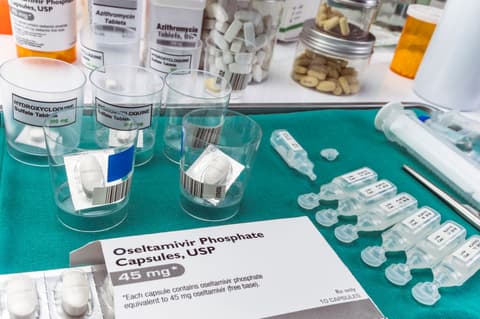 Ebilfumin – czy jest antybiotykiem? Jak działa i po jakim czasie pomaga?