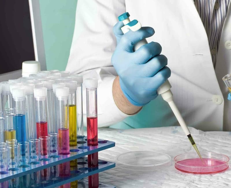 Monocyty podwyższone – co oznaczają w wynikach badania krwi?